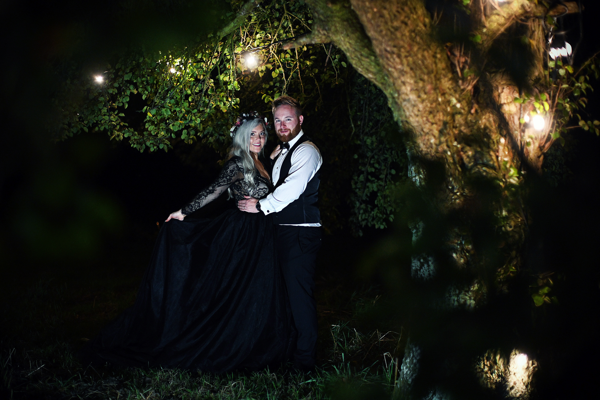 A pumpkin themed Halloween wedding with hocus pocus magic